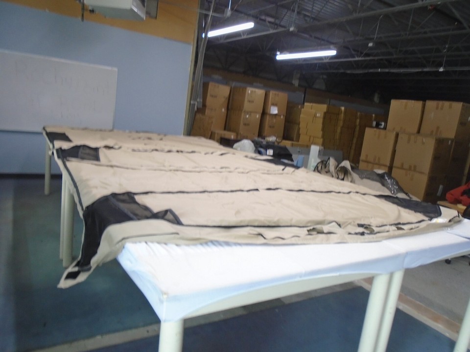 SUN TRACKER 16' PARTY BARGE 22 DLX DOWCO 74581-15 LIGHT SAND FULL ...