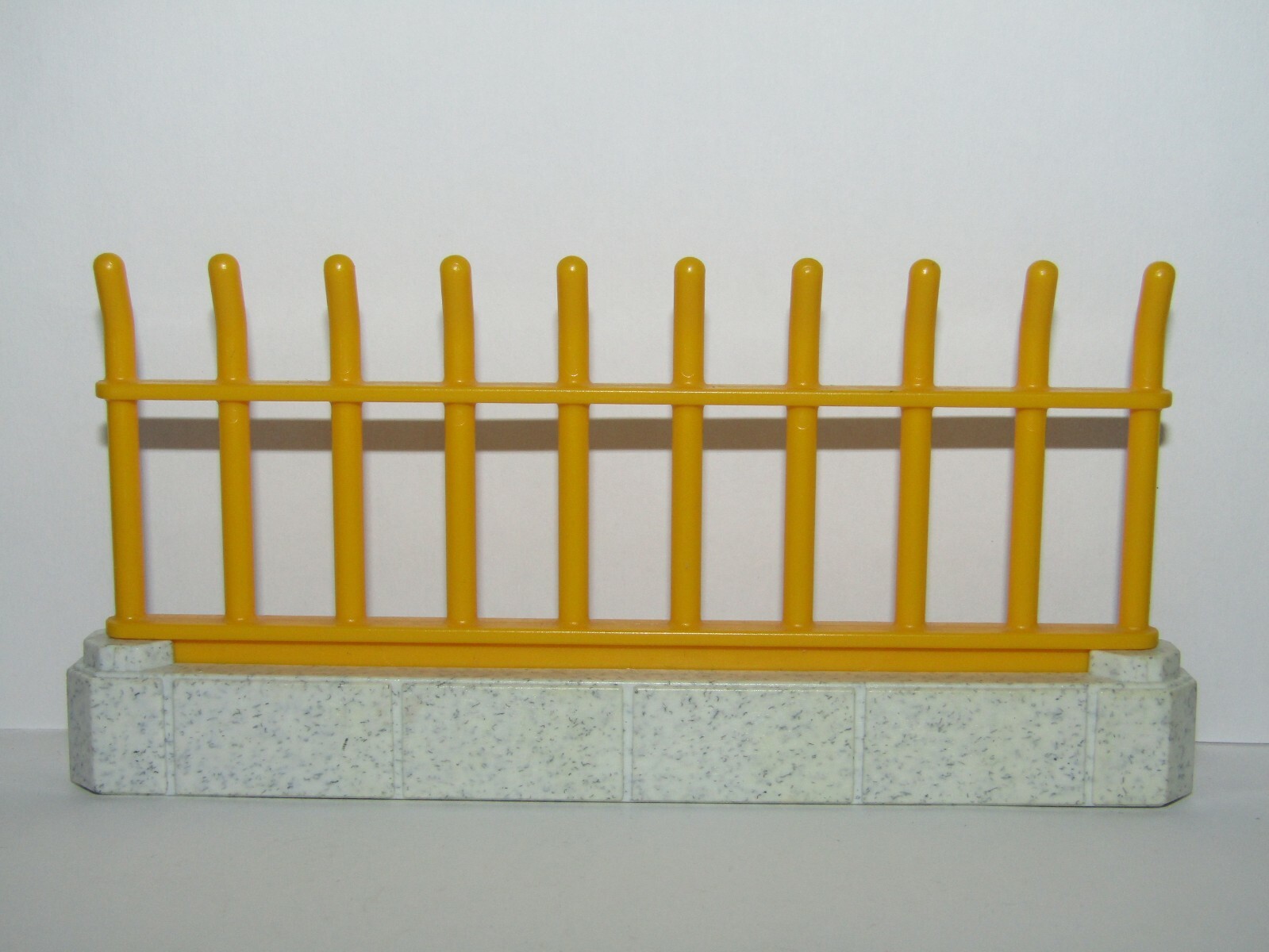 Playmobil Zoo Fencing Yellow on "Stone" Wall Grey Speckled Vintage 3252 ...