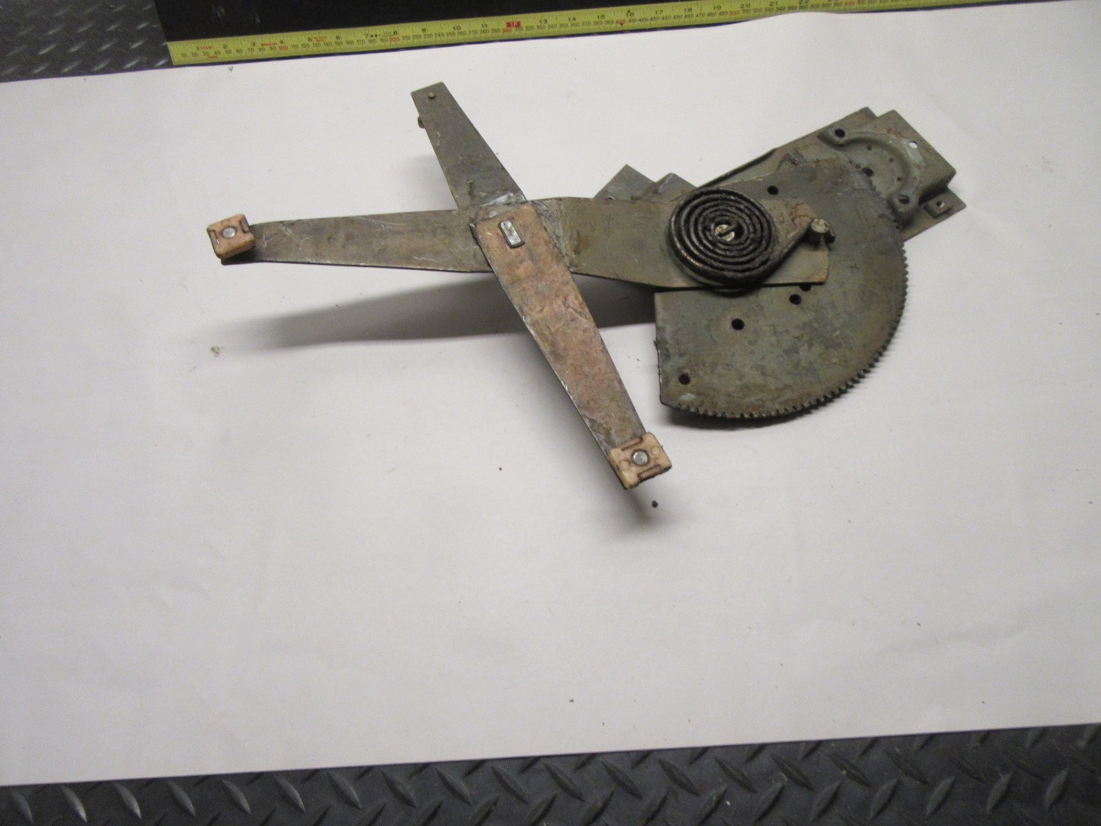 1971 1972 1973 DODGE PLYMOUTH CHRYSLER IMPERIAL WINDOW REGULATOR REAR R ...