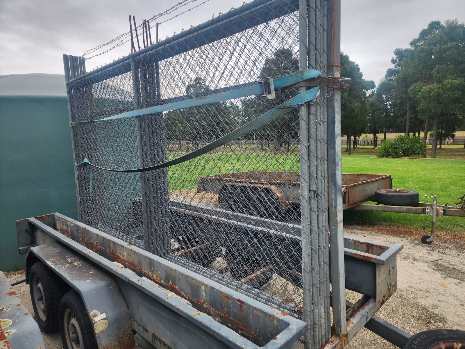 3.3m Twin Axle Trailer - & Temp Fencing - 16 Panels | eBay Australia