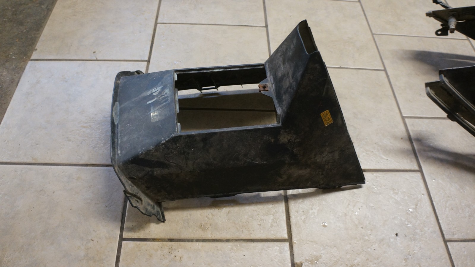 84 85 HONDA ELITE CH125 CH150 CENTER ENGINE PLASTIC COVER OEM FC347 | eBay