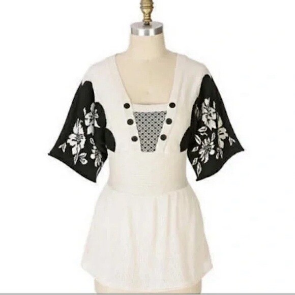 LiaMolly Anthropologie Wool Black and Cream Intarsia Kimono Sweater ...
