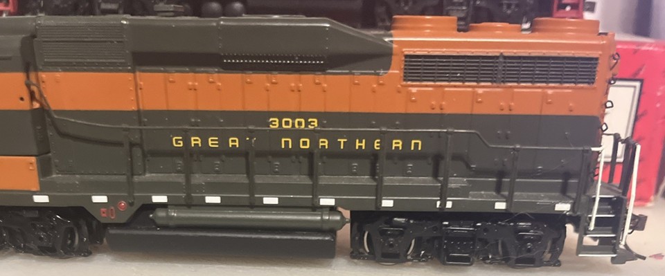 HO Scale Great Northern GP30 Locomotive Bachmann. Track Tested. Works ...