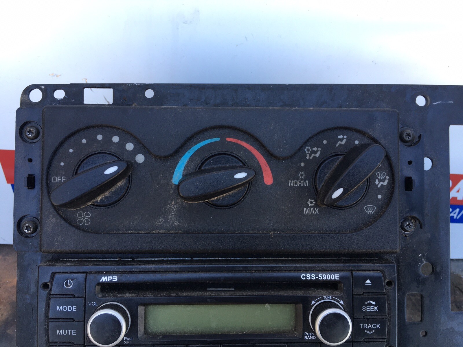 International Dash Panel & A/C Climate Control & Radio P/N 3545543C5 ...