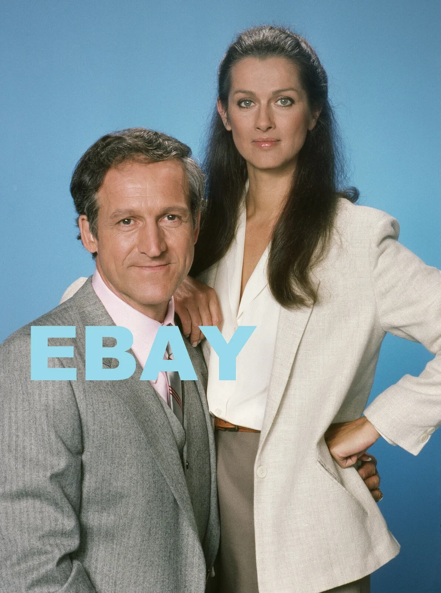 Daniel J Travanti Young
