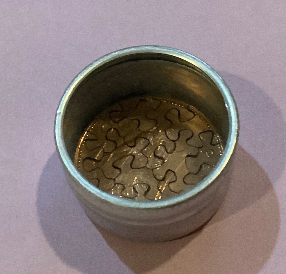 British 1967 Penny tiny Jigsaw Puzzle Coin, 14 pieces, two-sided, made ...