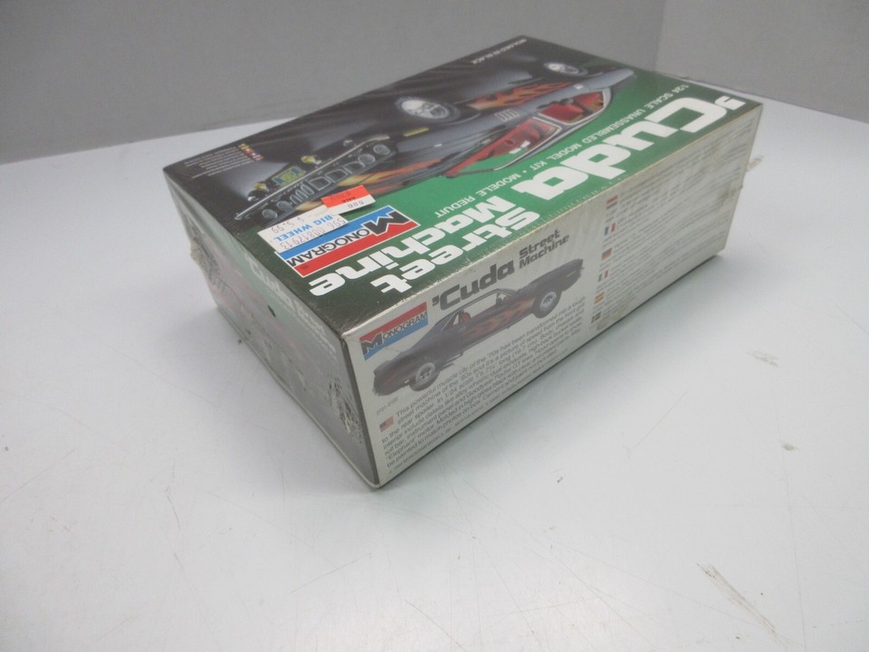 Monogram Cuda Street Machine Vintage Model kit 1/24 scale sealed | eBay