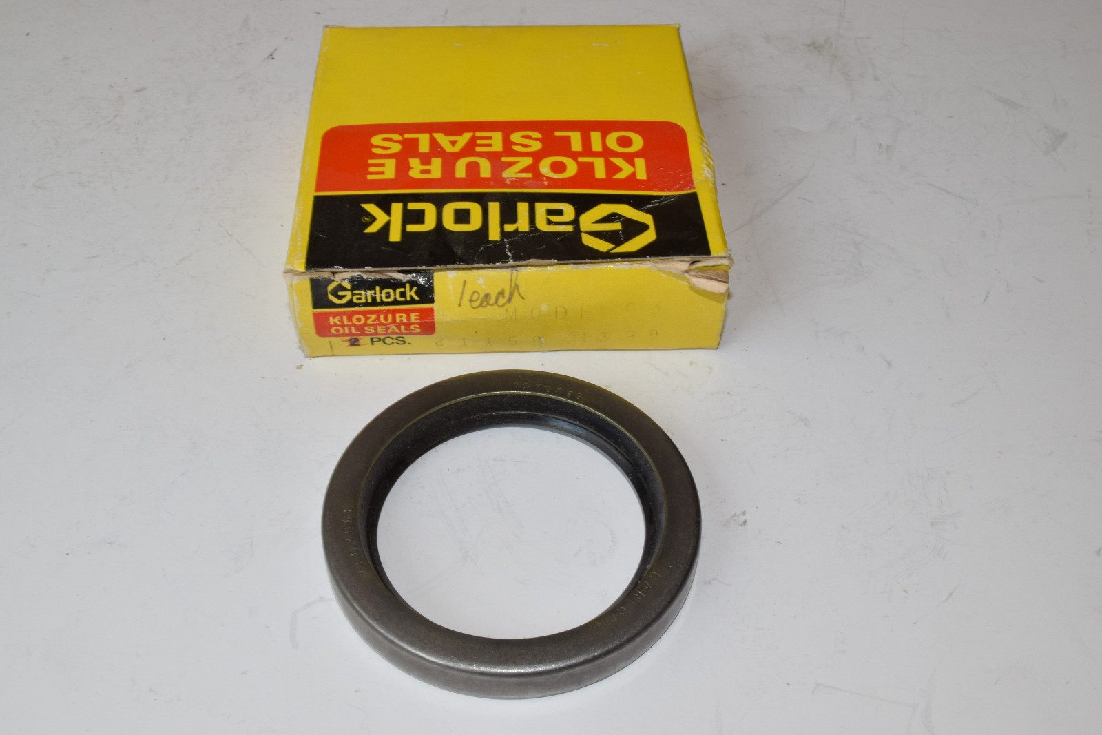 Garlock Klozure Oil Seal 63X1399 21158 2-3/16" x 2.875" x .375" (1) Per ...