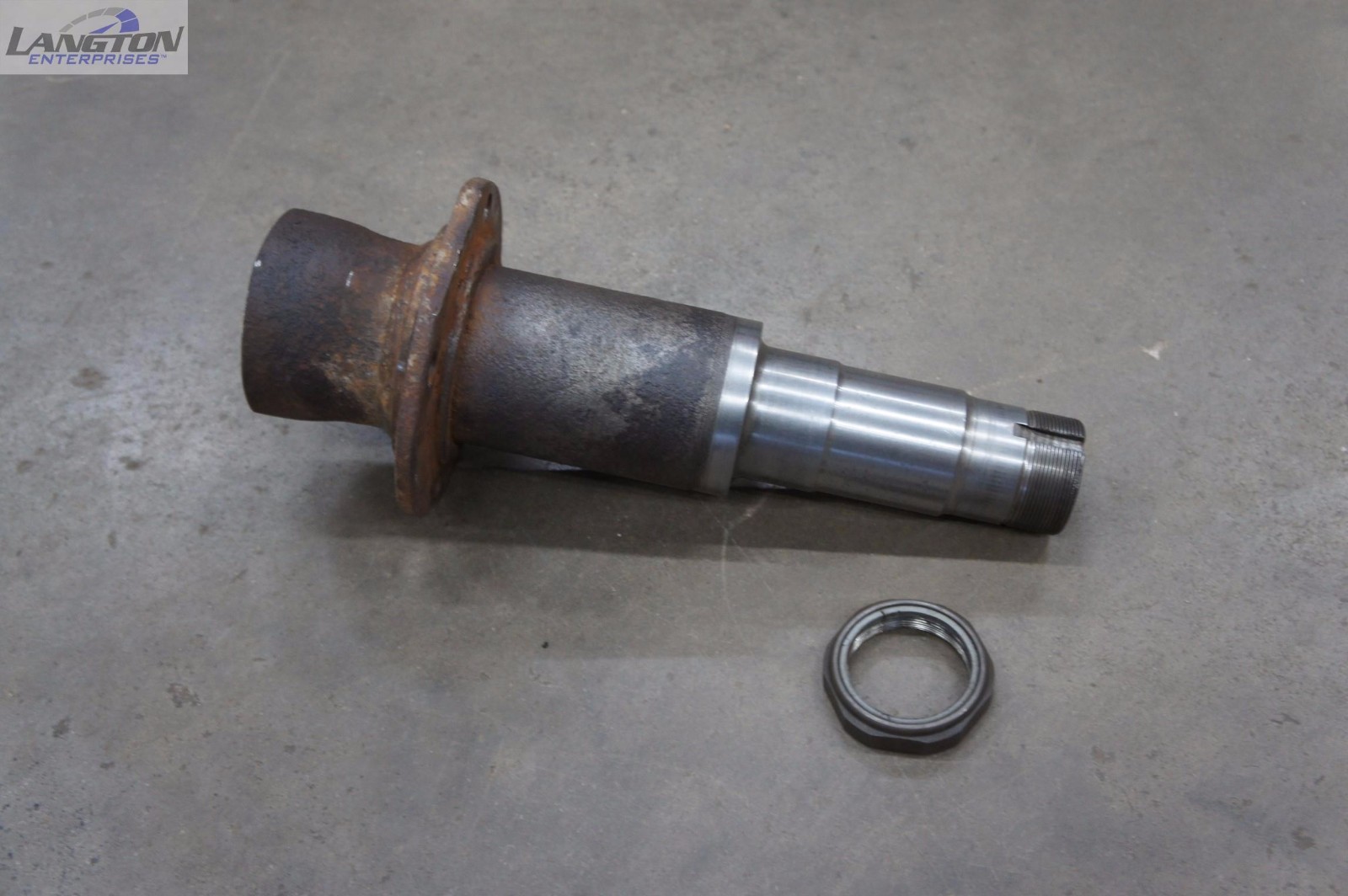 Spicer 70 Dually Rear Axle Spindle 1992 Drum Brake Dodge Ram Cummins ...
