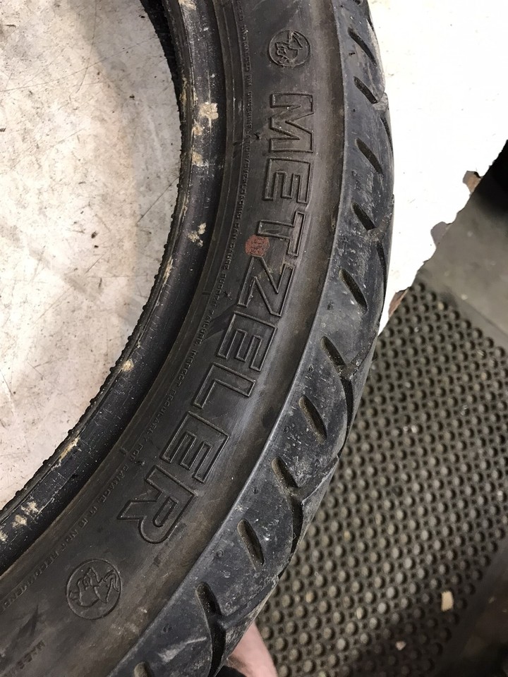 110/90-19 Metzeler ME880 Marathon front motorcycle tire wheel 110 90 19 ...