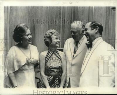 1975 Press Photo Mrs. Kyle Humble and others, Twenty-Five Club's annual ...