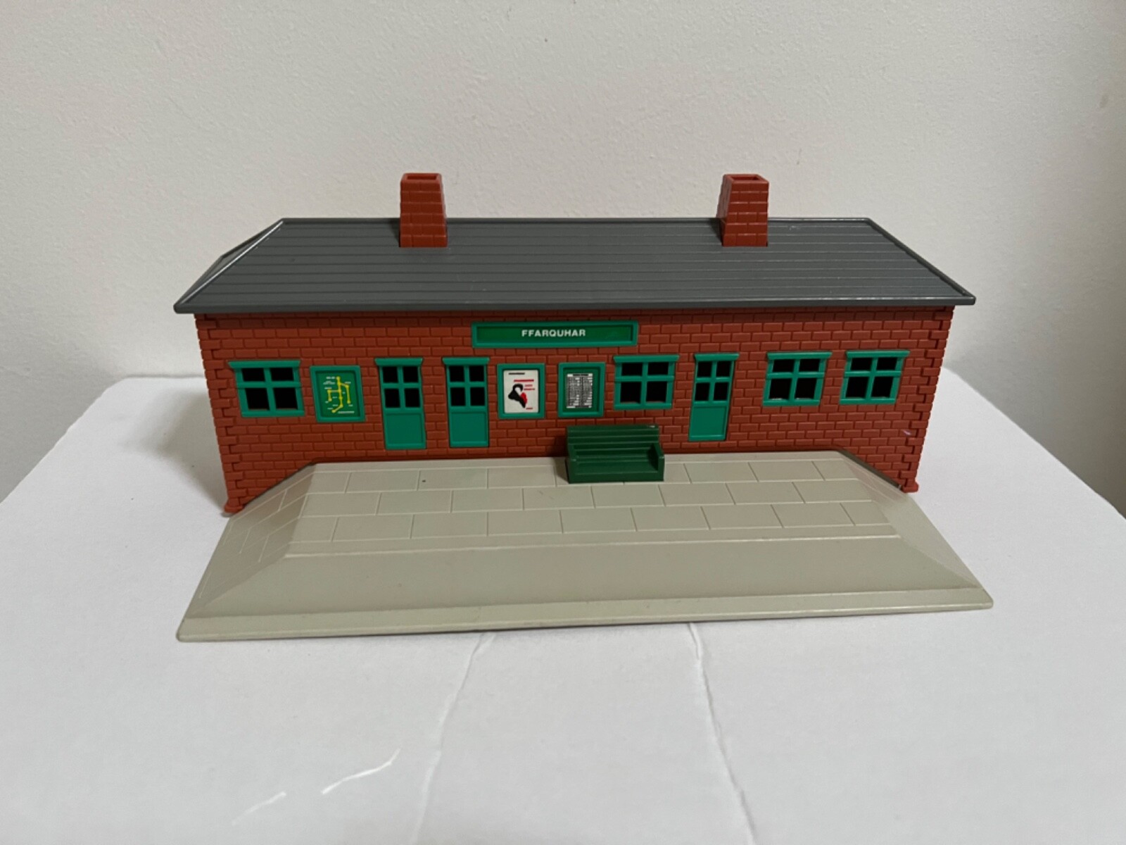 TOMY -Thomas & Friends Ffarquhar Station 2002 Trackmaster | eBay