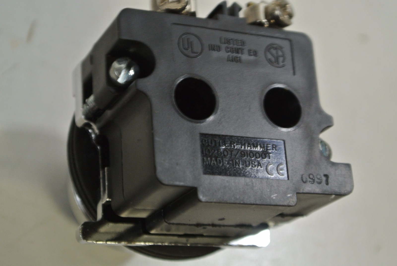 Cutler Hammer 10250T/91000T Green Pushbutton with Contact Block | eBay