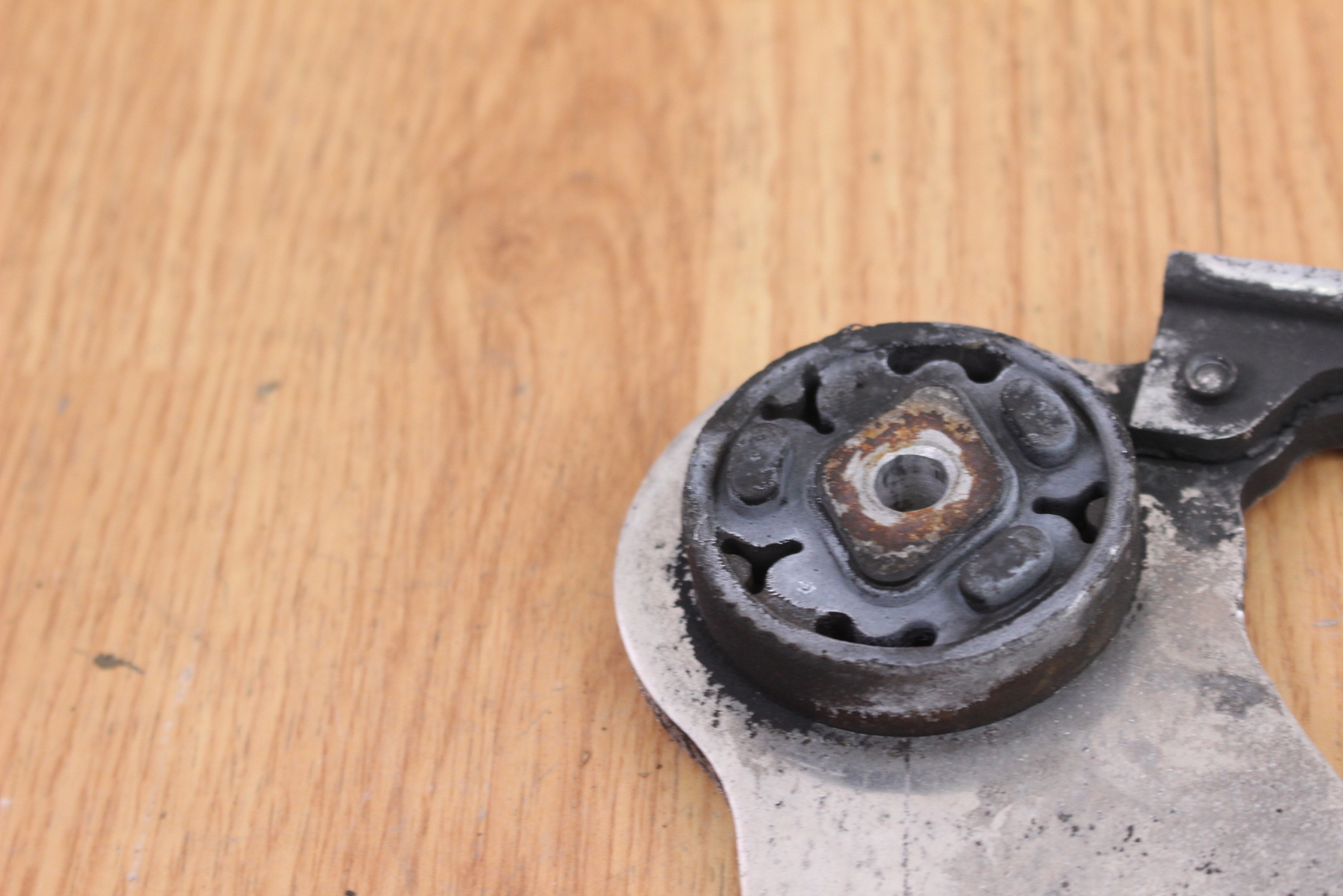 2007 ARCTIC CAT M8 Motor Mounts / Engine Brackets Straps | eBay