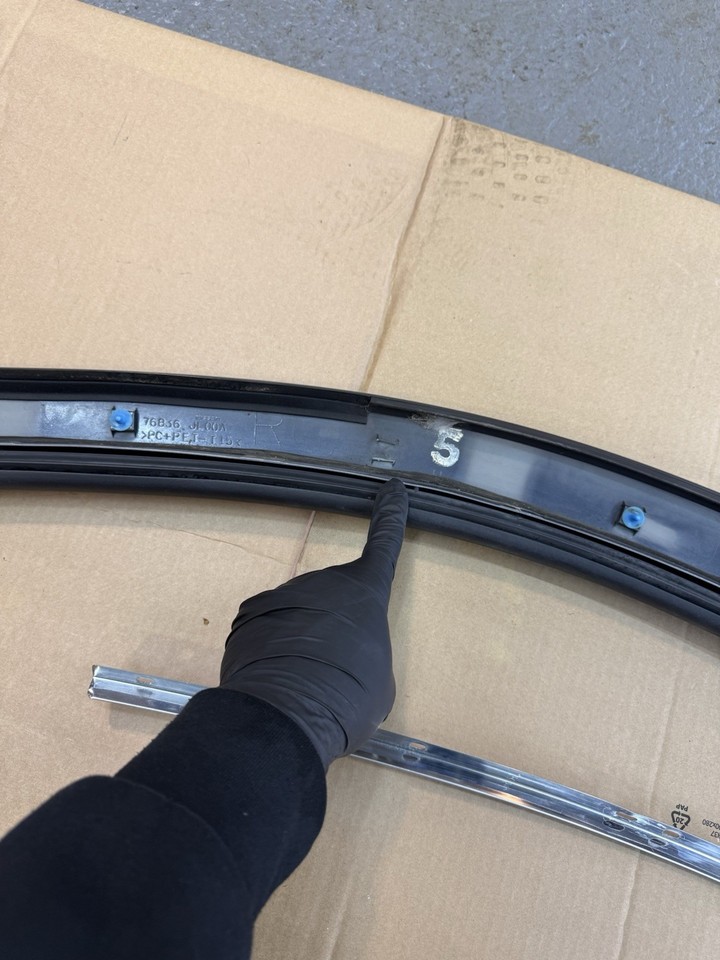 08-2015 Infiniti G37 Q60 Coupe Right Side Exterior Pillar OEM 76836 ...