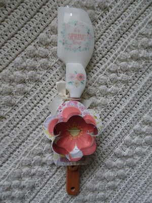 The Bakeshop Spring IT'S SPRING TIME Large Spatula & FLOWER COOKIE ...