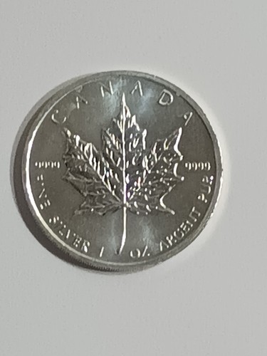 2011 1 OUNCE .9999 FINE **SILVER** CANADA MAPLE LEAF QUEEN ELIZABETH II ...