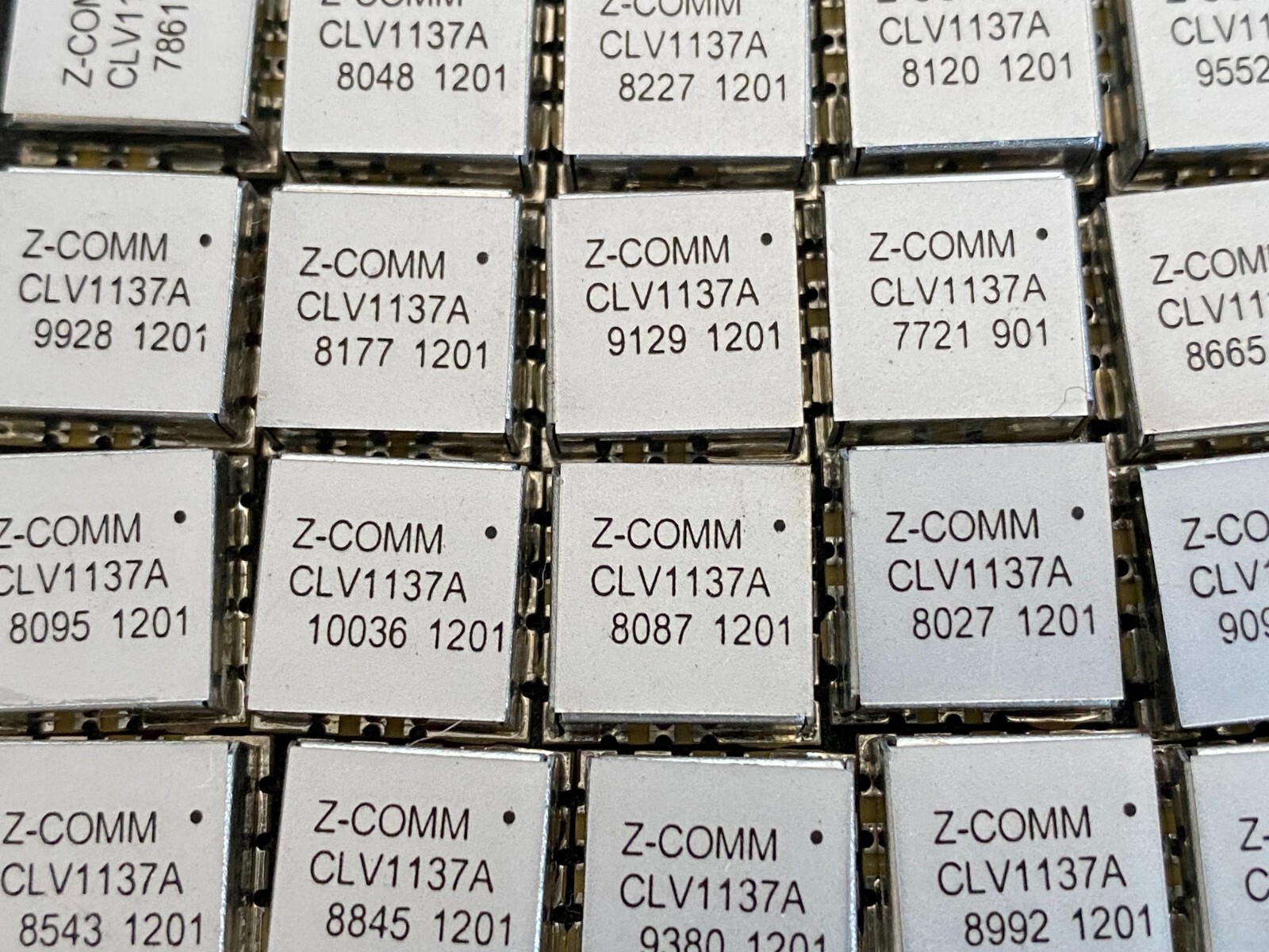 Z-COMM CLV1137A VCO 1100-1175MHz New | eBay