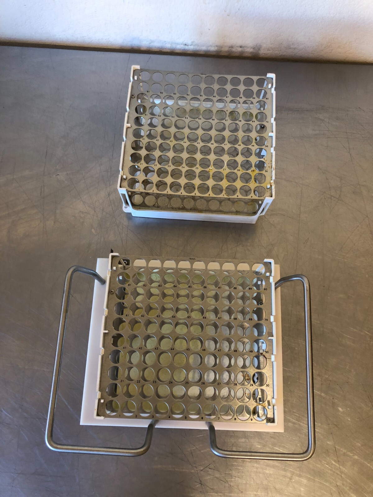 Lot of Two Teledyne ISCO Foxy R1 / R2 Racks 16mm 100 Tube Slots with ...