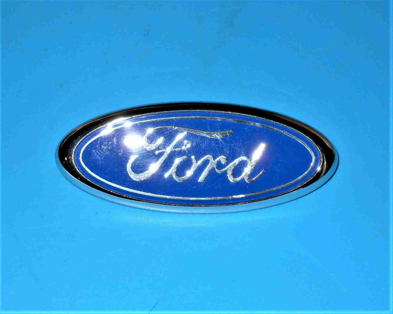 Ford Blue Oval Grill Emblem - Excellent Condtion E97B-8C020-AA E97B ...