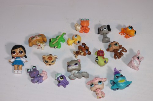 Littlest Pet Shop LPS Lot Of 17 Cat dog Monkey Hermit Crab frog lizard ...