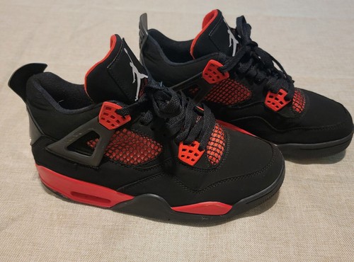 Size 7- Jordan 4 Retro Mid Red Thunder. Great Condition but Missing ...