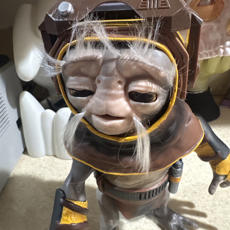 Disney Star Wars Galaxy’s Edge Droid Depot Babu Frik Interactive ...