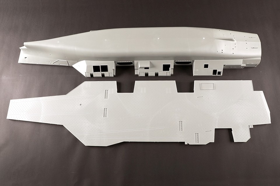 Trumpeter 05638 USS GERALD R.FORD CVN-78 1:350 Model Kit | eBay