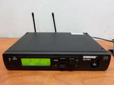Shure ULXS4 Wireless Microphone Receiver w/ Power adapter, and Antennas ...