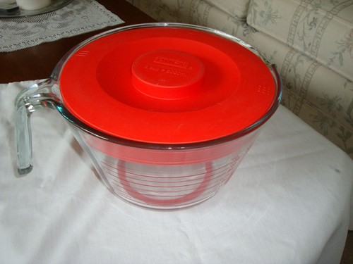 PYREX 8-Cup 64 Oz Glass Measuring Cup / Bowl Red Letter w/ Lid Reads ...