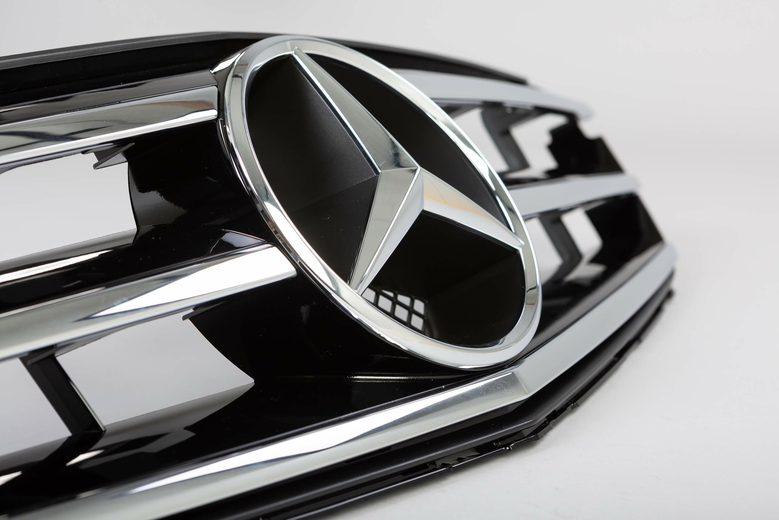 New Genuine Mercedes-Benz C-class Facelift Black Front Radiator Grille ...