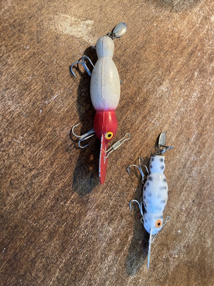 Lot Of 2 Vintage Bomber Water Dog Fishing Lures. | eBay