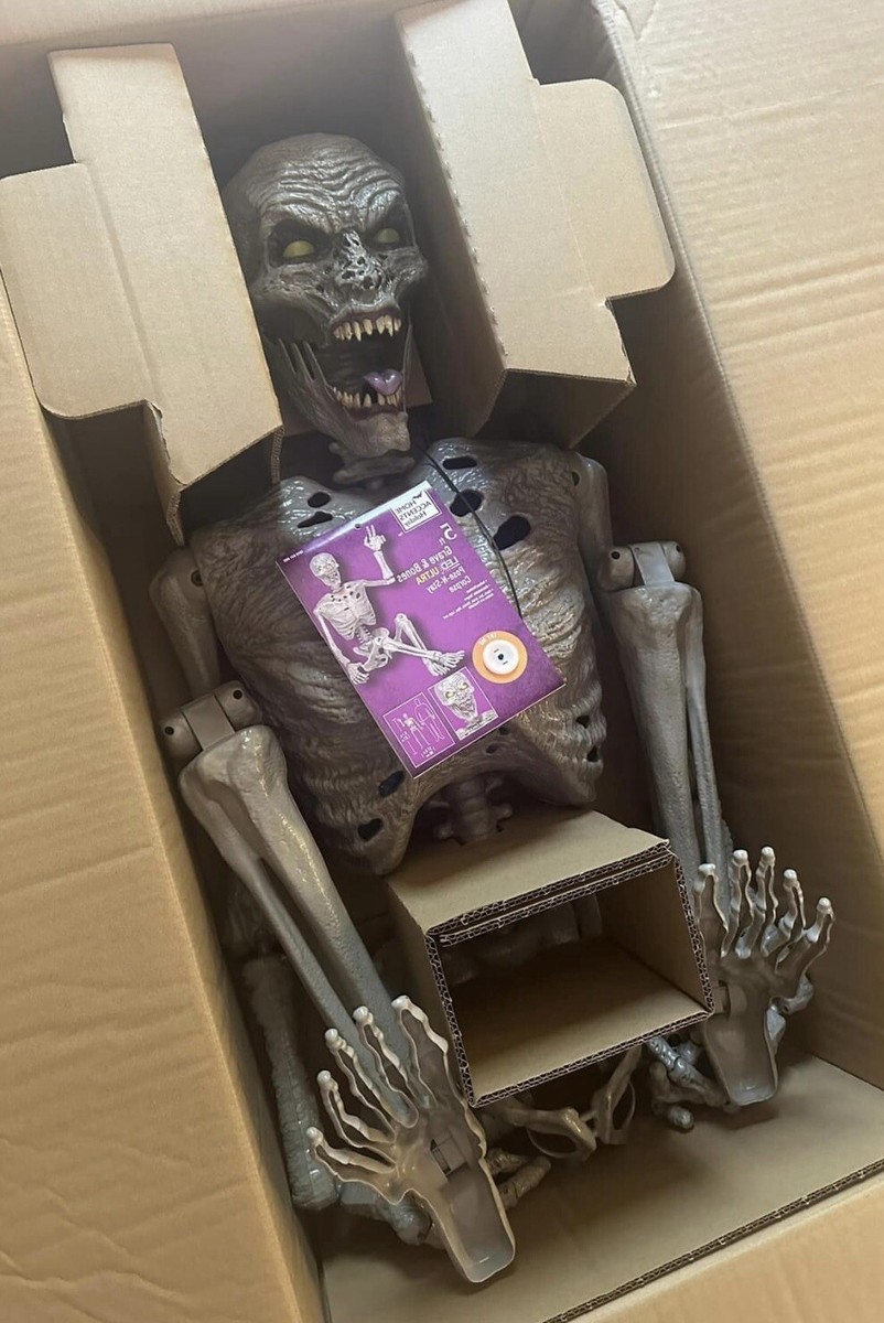 5 Foot ft ULTRA POSEABLE CORPSE!! Home Accents Home Depot 5 Foot ft ULTRA POSEABLE CORPSE!! Home Accents Home Depot