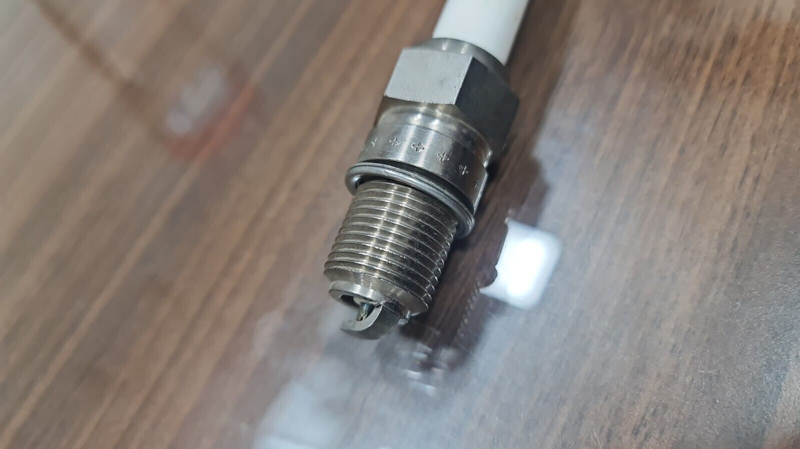 SPARK PLUG FOR CUMMINS QSK60 & QSV91; PART NUMBER: 2866879; 4302738 ...