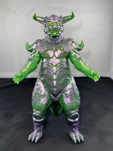 MONDO PULGASAURI PURPLE VARIANT Soft Vinyl Figure Pulgasari Limited ...