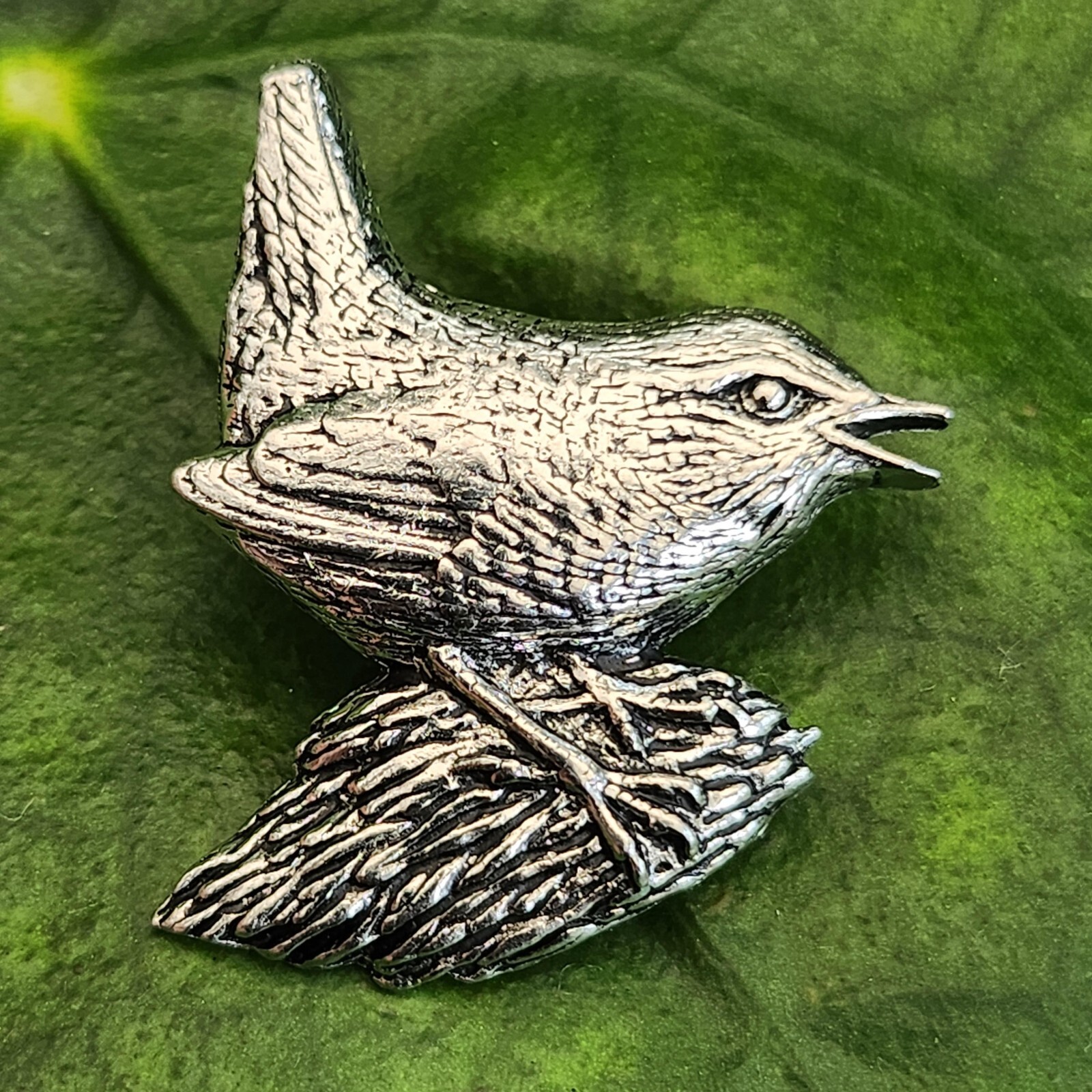 Wren Pewter Pin Badge Lapel Pin Bird Jenny Wren Brooch Hat Tie Lapel ...