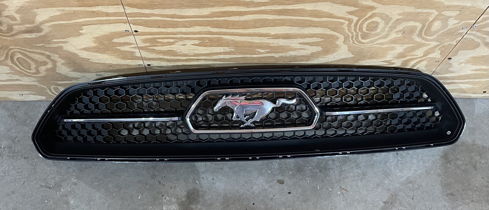 FORD OEM 15-17 Mustang Front Bumper Grille Grille Components-Grille ...