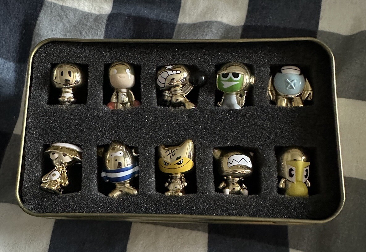 Gogo's Crazy Bones Gold Series Limited Edition Tin Box with 10 Figures ...