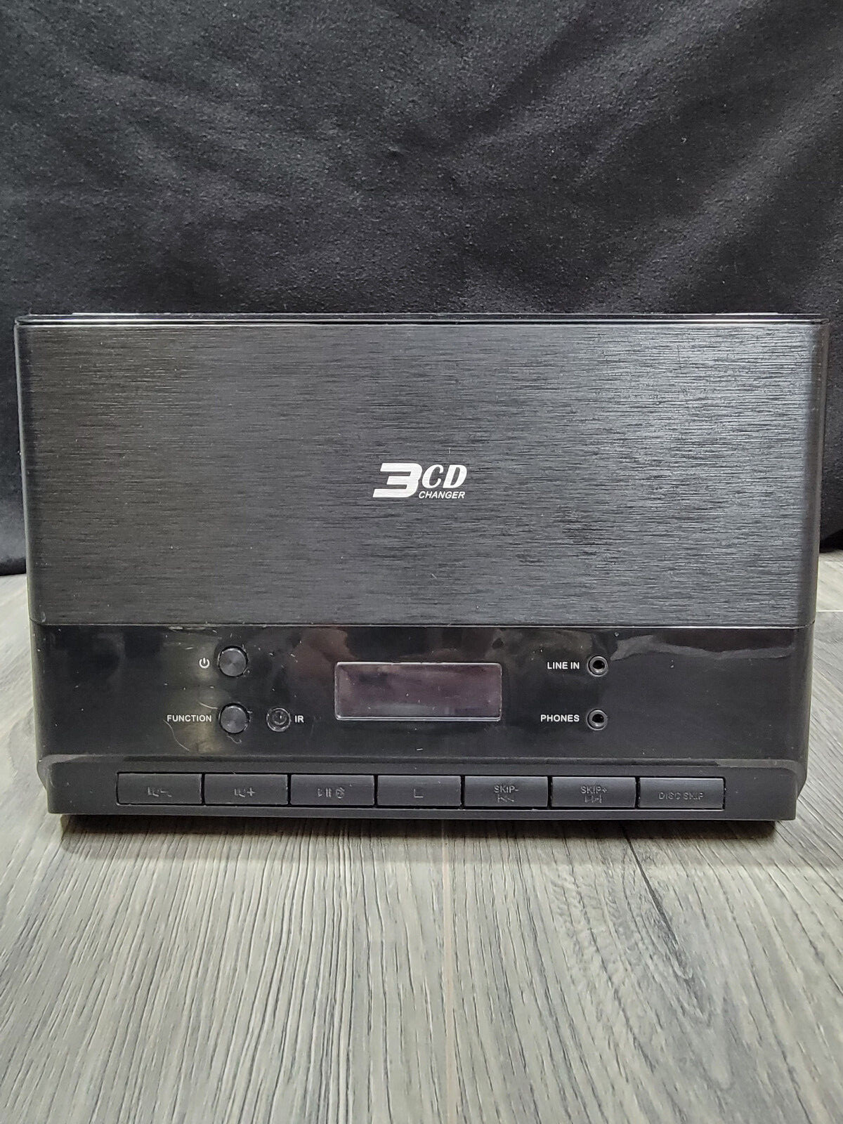 Blackweb BWA17AA010 Bluetooth 3-CDd\ FM Stereo System With Remote for ...
