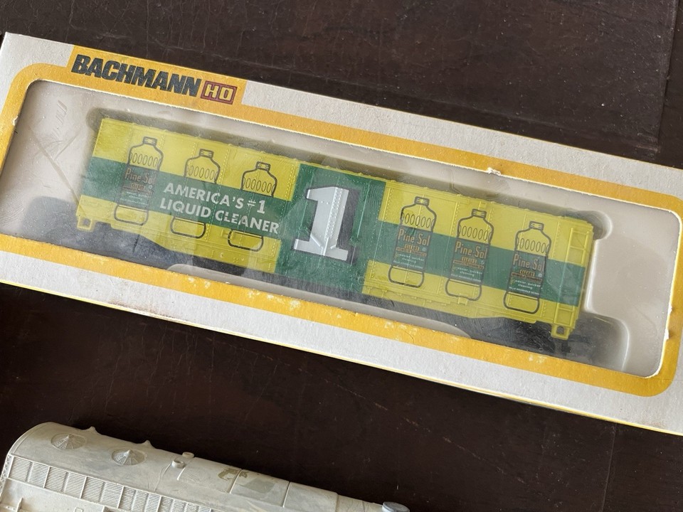 Lot A of Vintage HO Model Train Cars | eBay