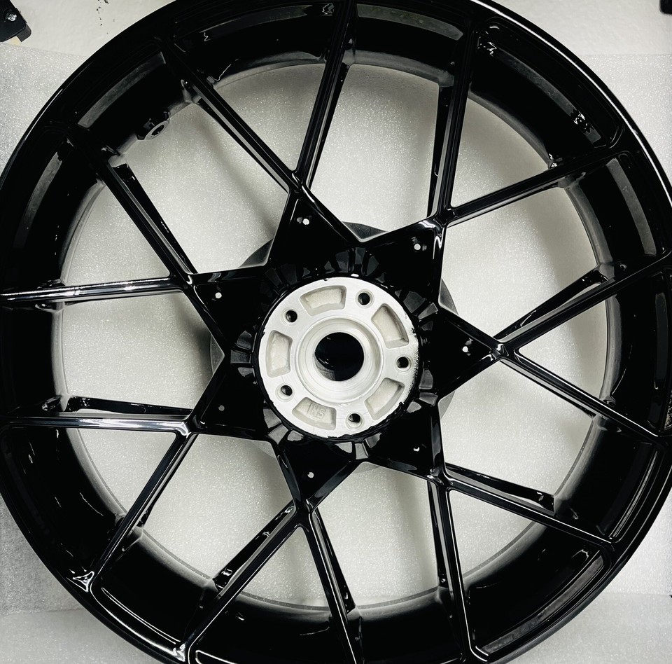 Harley CVO FUGITIVE STREET GLIDE CUSTOM BLACK Wheels Touring 2020 -23 ...