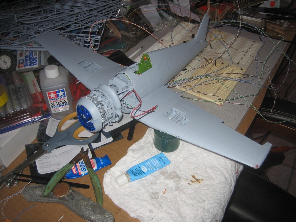 F6F-5 Hellcat 1/24 Airfix A19004 new sealed box with electric motor ...