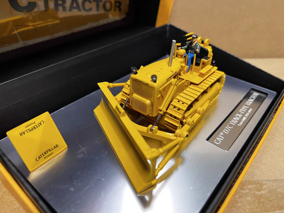 DM 1:50 CAT D7C tracked bulldozer alloy engineering vehicle shovel ...
