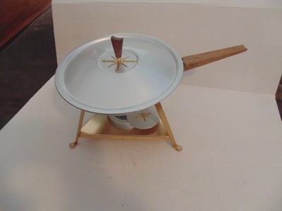 Vintage MIRRO Medallion 4-Pc Atomic Warming Set Walnut Handles MCM USA ...