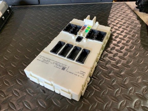 BMW 12-17 F30 F22 F36 FRONT BODY CONTROL FUSE BOX COMPUTER MODULE UNIT ...
