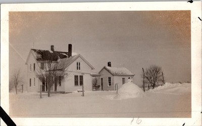 Vintage Winter Farmhouse Snapshot Photo - Snowman & Rural House 1920s ...
