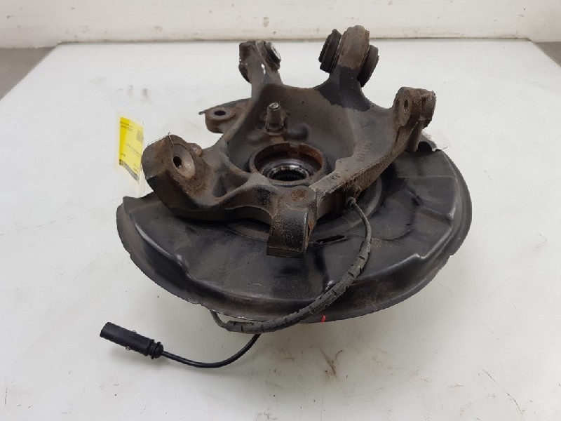STUB AXLE LEFT REAR STUB AXLE LEFT REAR BMW 3 serie (F30) 2012 ...