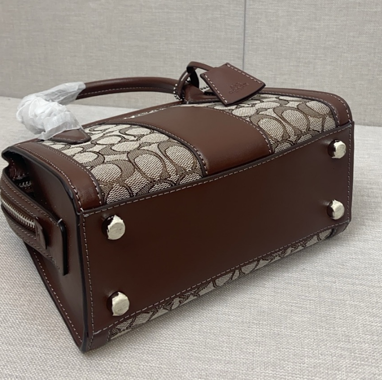 COACH Andrea Carryall Signature Jacquard Shoulder Bag Oak Maple CT766 ...