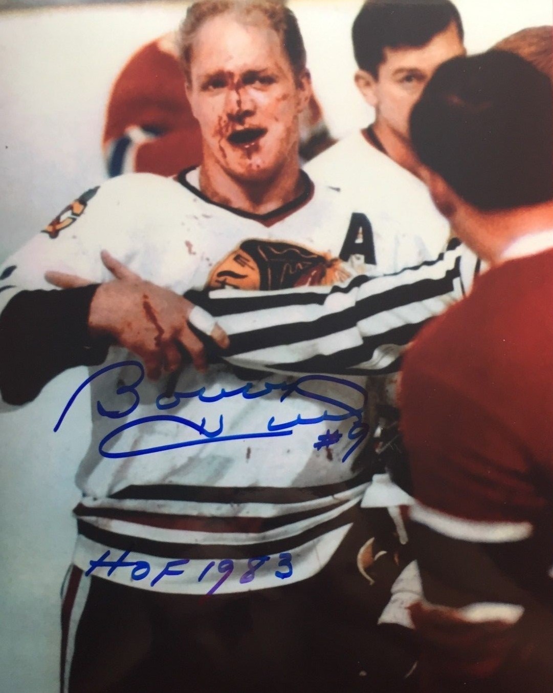 BOBBY HULL AUTOGRAPHED SIGNED CHICAGO BLACKHAWKS BLOODY FIGHT 8X10 HOF ...