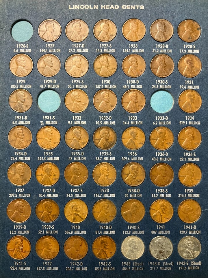 1909-1943 WHEAT CENTS, SET OF 83 PENNIES IN A VINTAGE H E HARRIS COIN ...